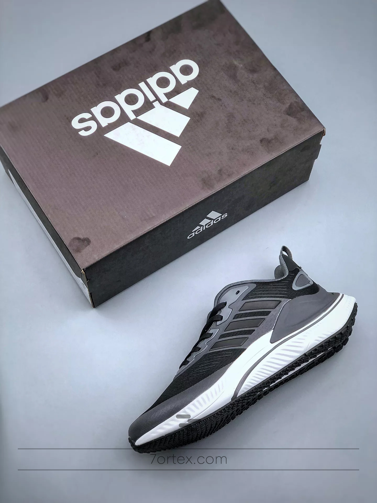 کتونی ادیداس آلفا ماگما مدل Adidas Alpha Magma Gray Black White - ورتکس